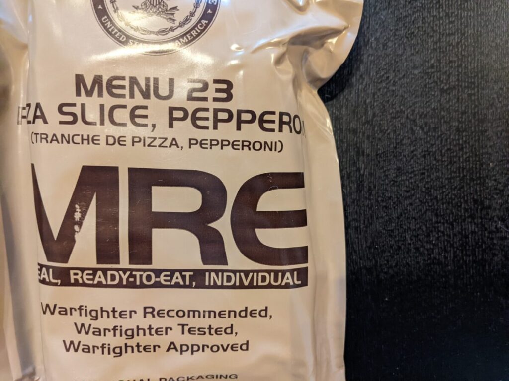 【米軍MREレーション】2018年製No.23「PIZZA SLICE, PEPPERONI」の実食レビュー！米軍待望のピザ！ - MRE.JP