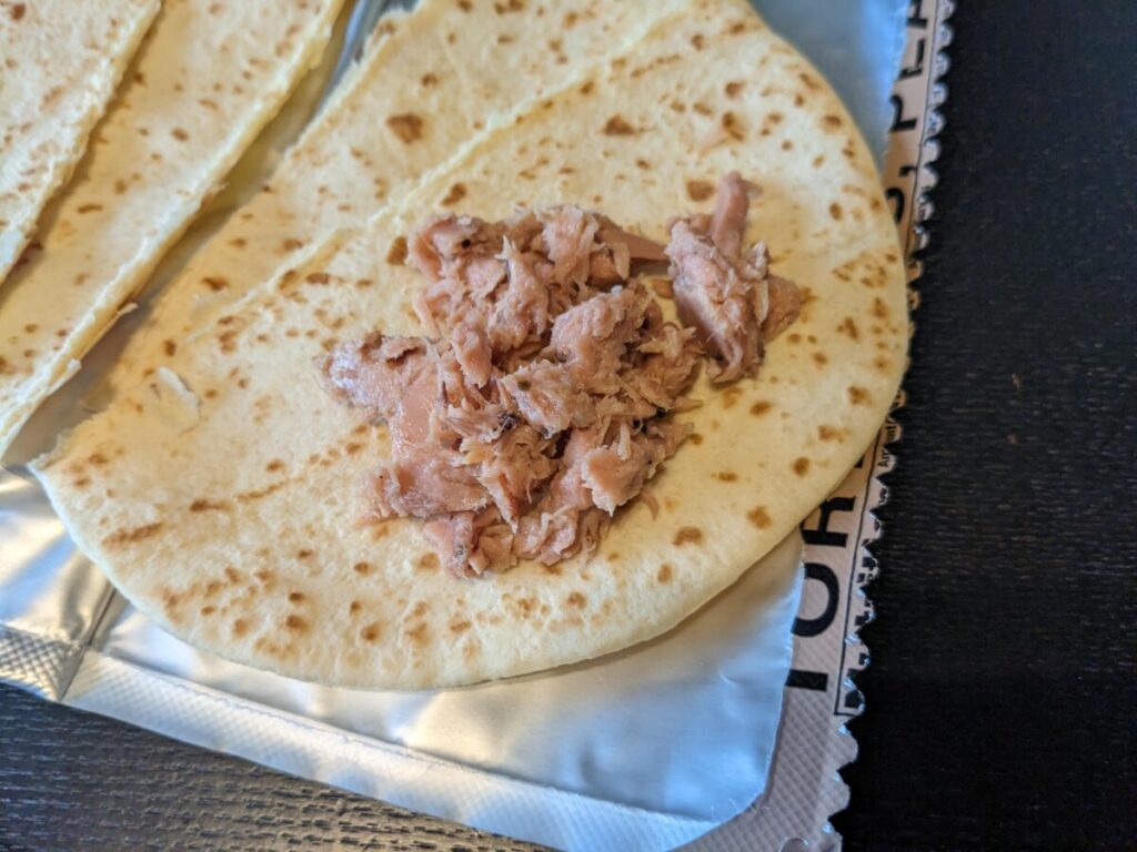 【写真のみ】2018年製米軍MREメニューNo.21「TUNA,CHUNK,LIGHT,WATER PACKED,LEMON PEPPER ...