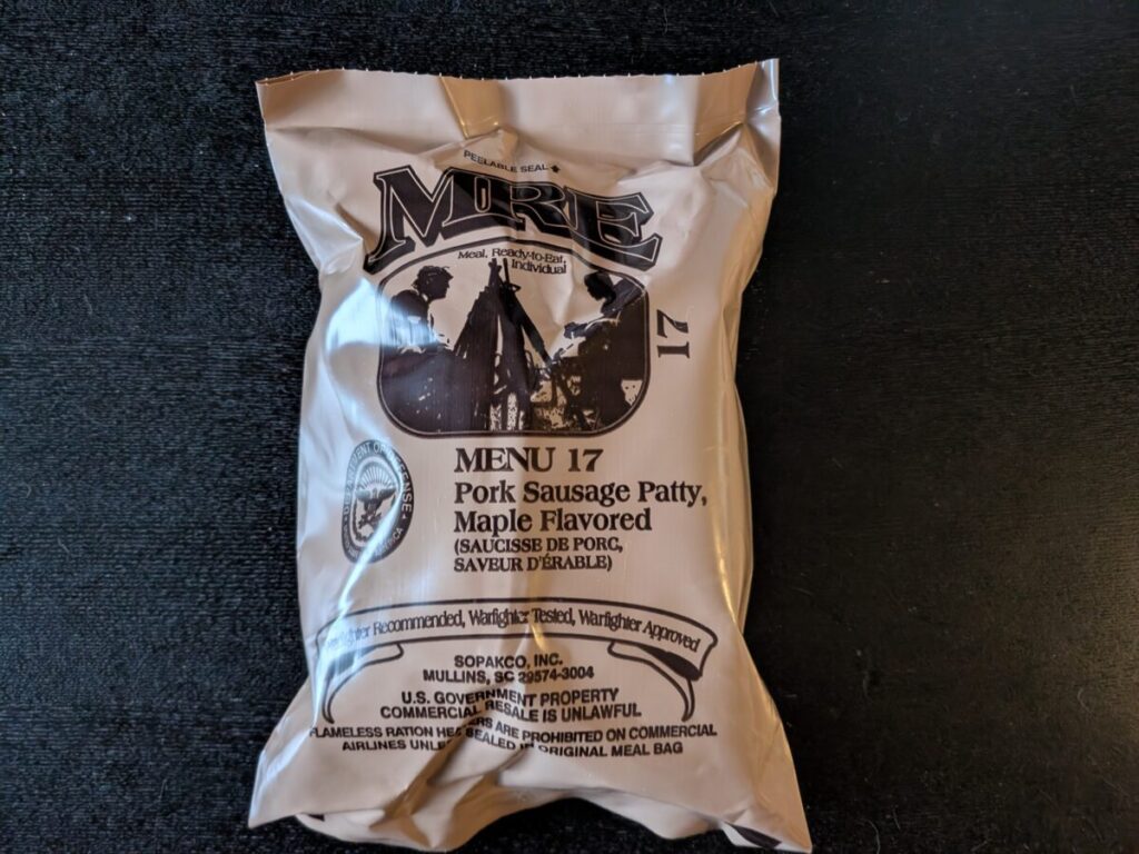 【写真のみ】2019年製米軍MREメニューNo.17「Pork Sausage Patty, Maple Flavored」 - MRE.JP