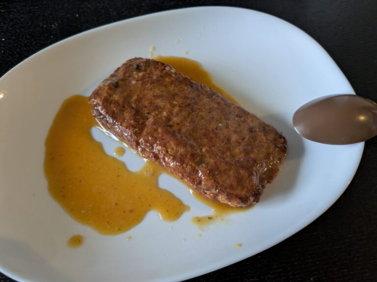 【写真のみ】2019年製米軍MREメニューNo.17「Pork Sausage Patty, Maple Flavored」 - MRE.JP